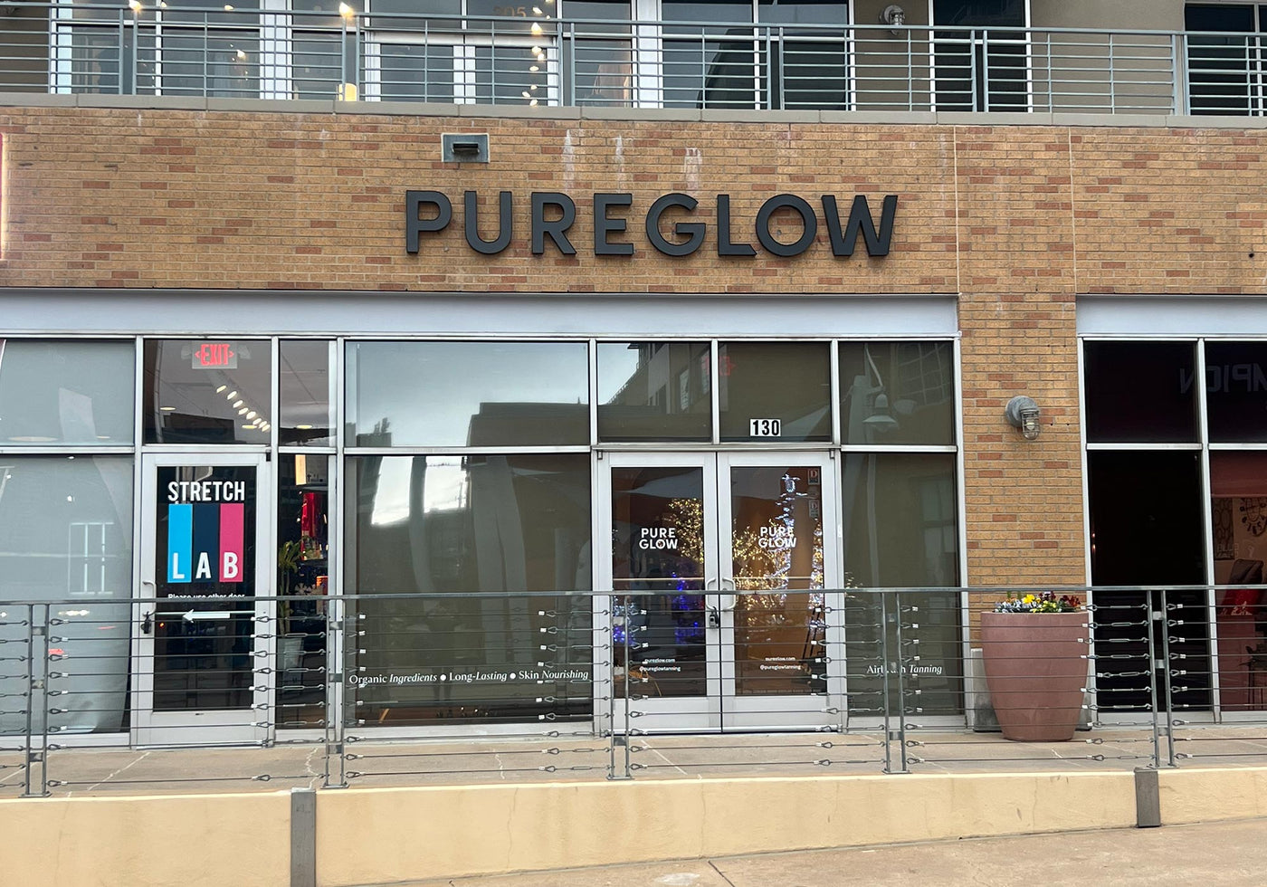 Dallas Airbrush Tanning Services - Pure Glow